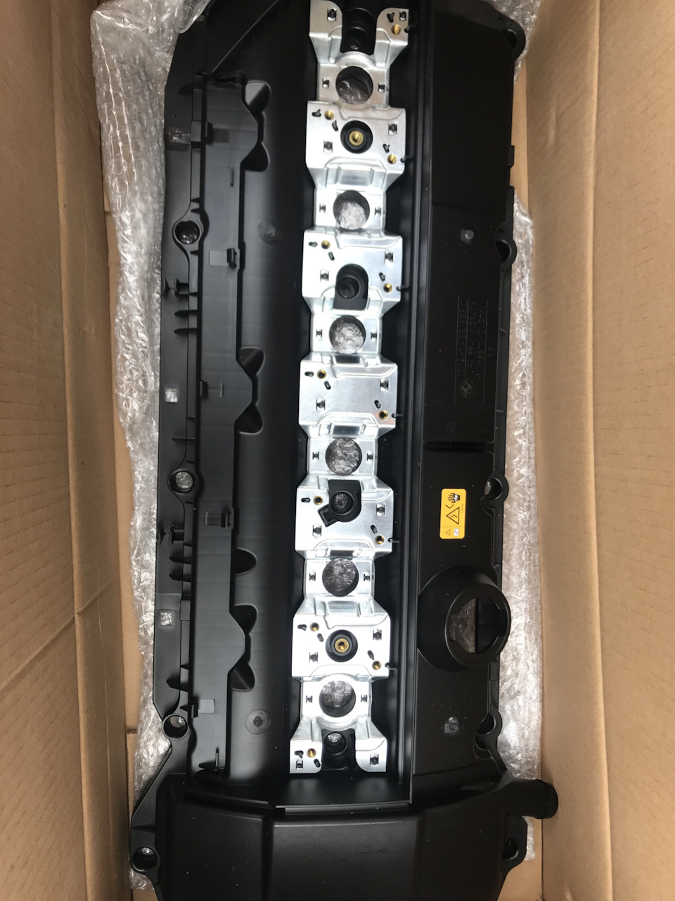 Клапанная крышка — BMW 5 series (E39), 3 л, 2002 года | запчасти | DRIVE2