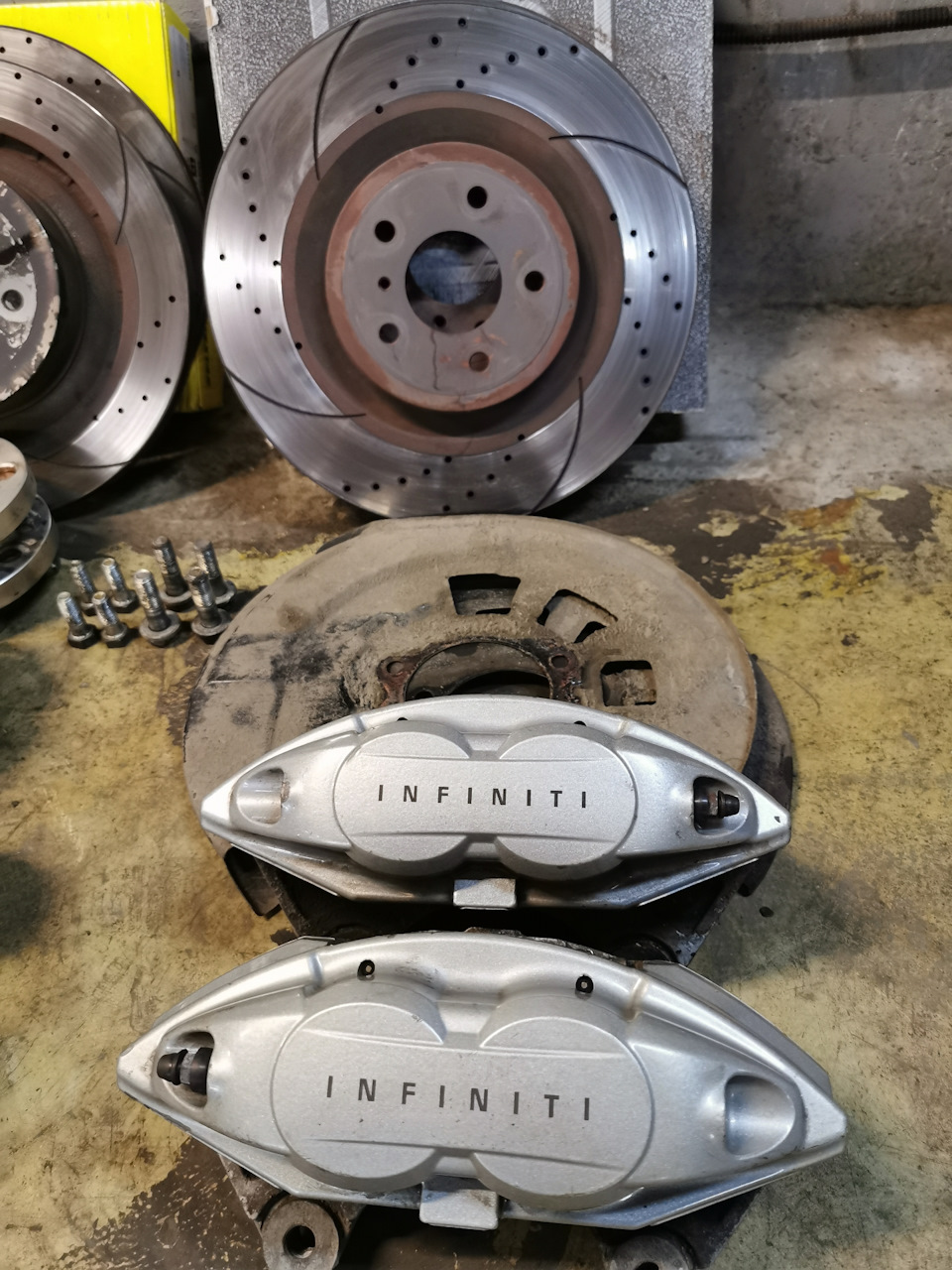 AKEBONO весь комплект за 65т.р. — Infiniti EX, 3,5 л, 2008 года ...