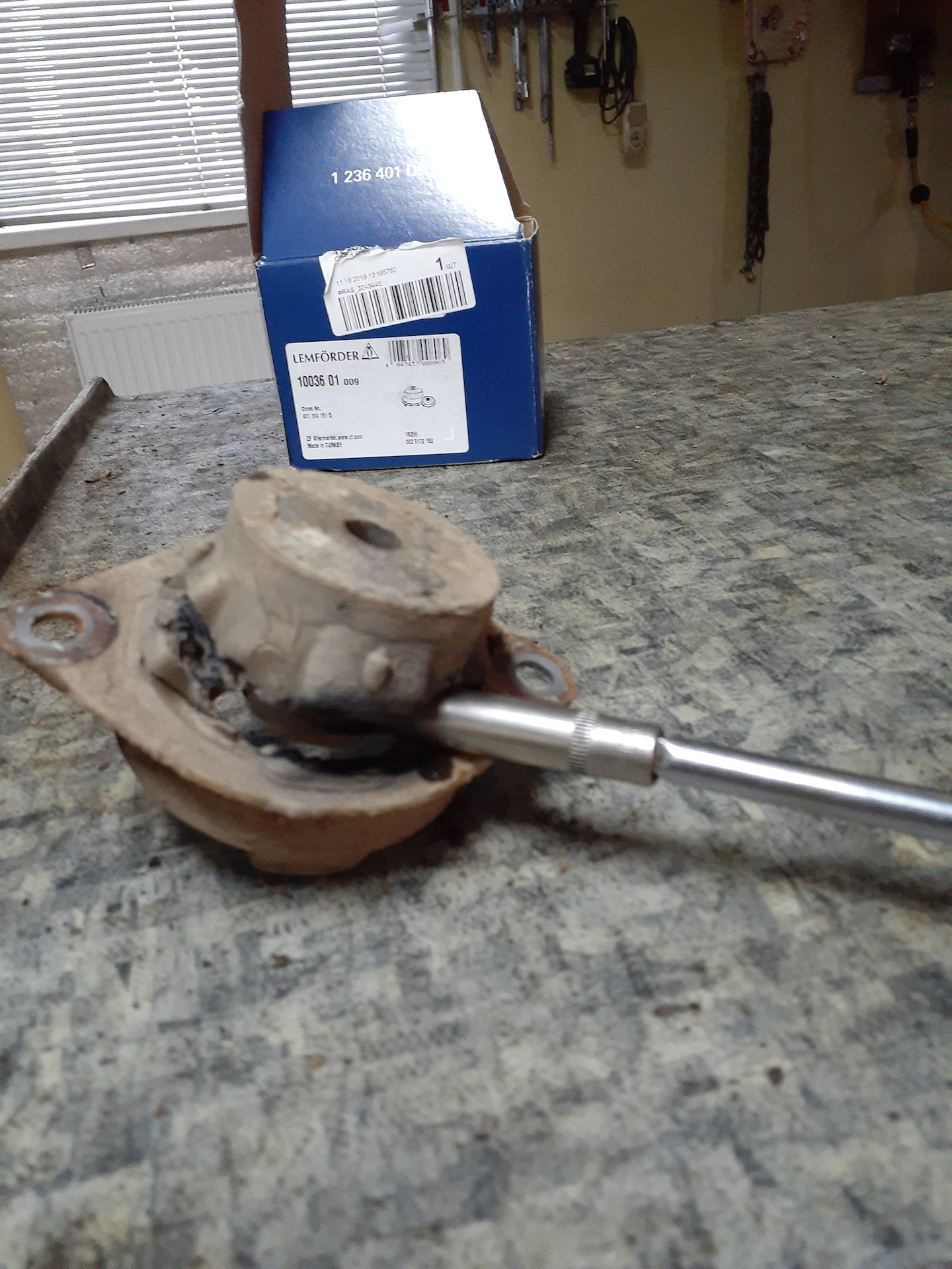 Борьба с вибрацией продолжается — Audi 80 (B4), 2 л, 1994 года ...