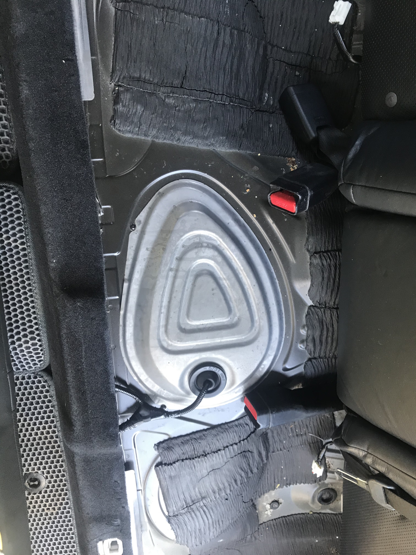 Замена топливного фильтра и сетки бензонасоса — Lexus ES (XV60), 2,5 л ...