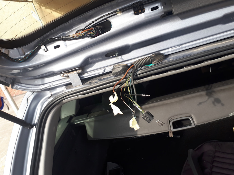 Замена гофры проводки багажника — Opel Astra H, 1,6 л, 2006 года ...