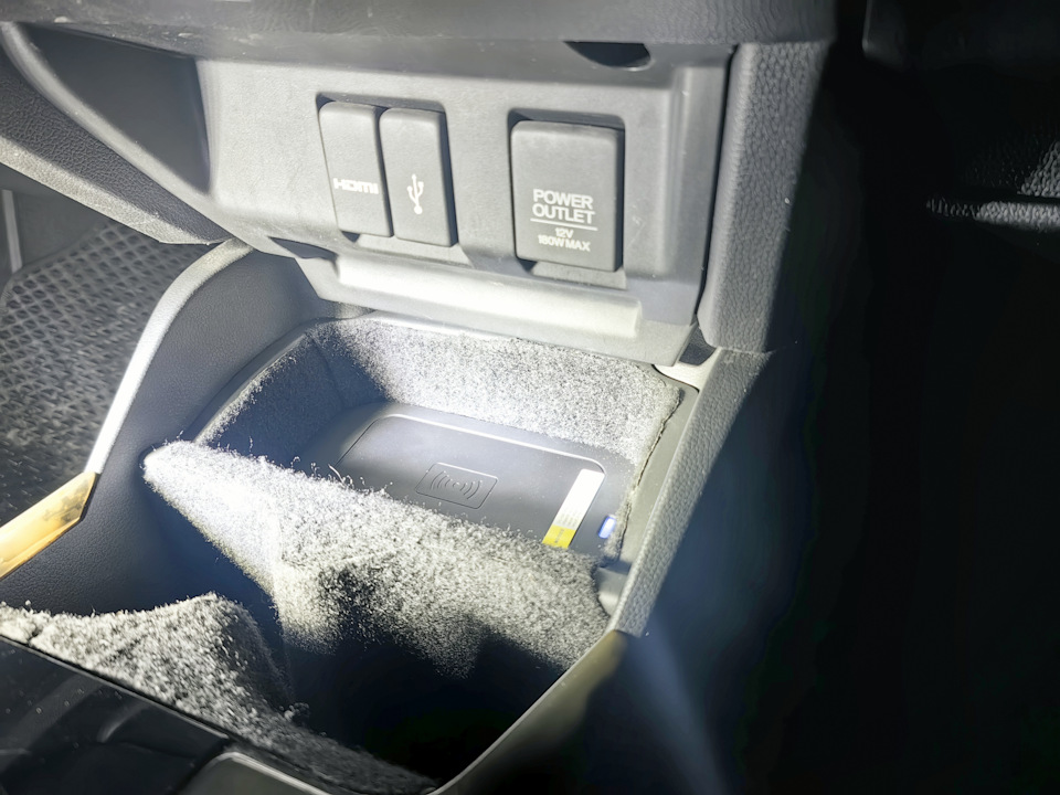 42. Беспроводной зарядке в Honda Fit 3G быть? — Honda Fit (3G), 1,3 л ...