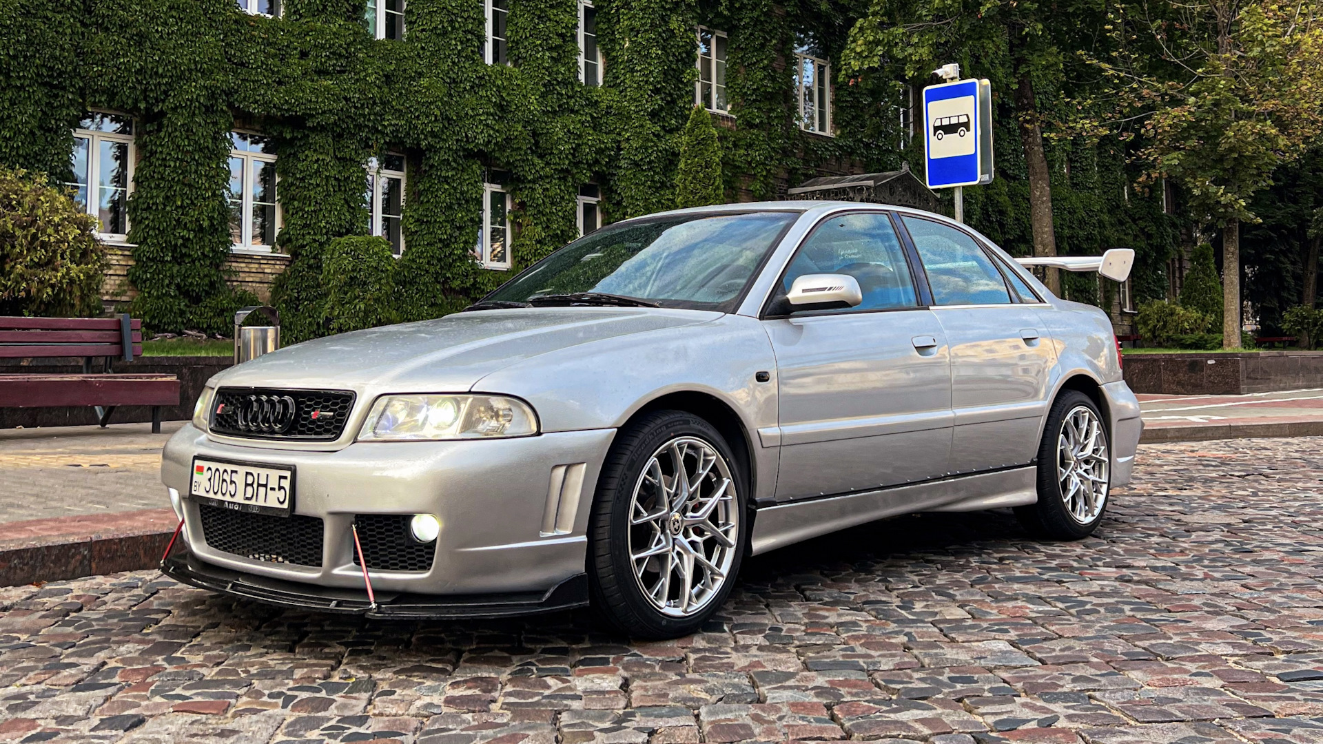 Audi A4 (B5) 1.6 бензиновый 1999 | RS4 Sedan Style на DRIVE2