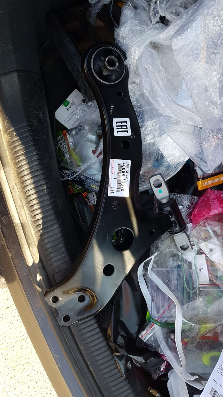 4806833070 Рычаг подвески TOYOTA LEXUS | Запчасти на DRIVE2
