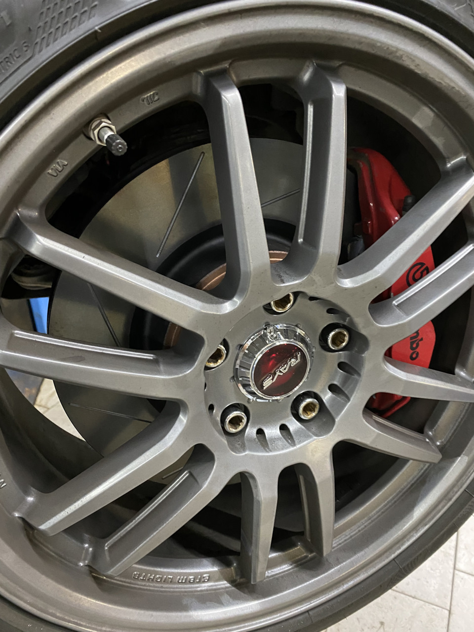 №27 Передние тормоза — Renault Megane RS, 2 л, 2012 года | плановое ТО ...