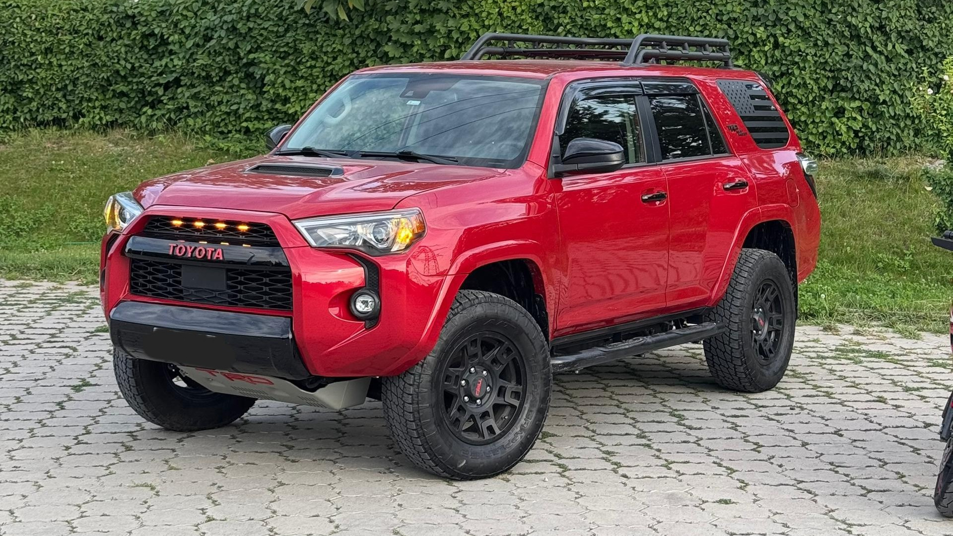 Toyota 4Runner (5G) 4.0 бензиновый 2020 | красный TRD на DRIVE2
