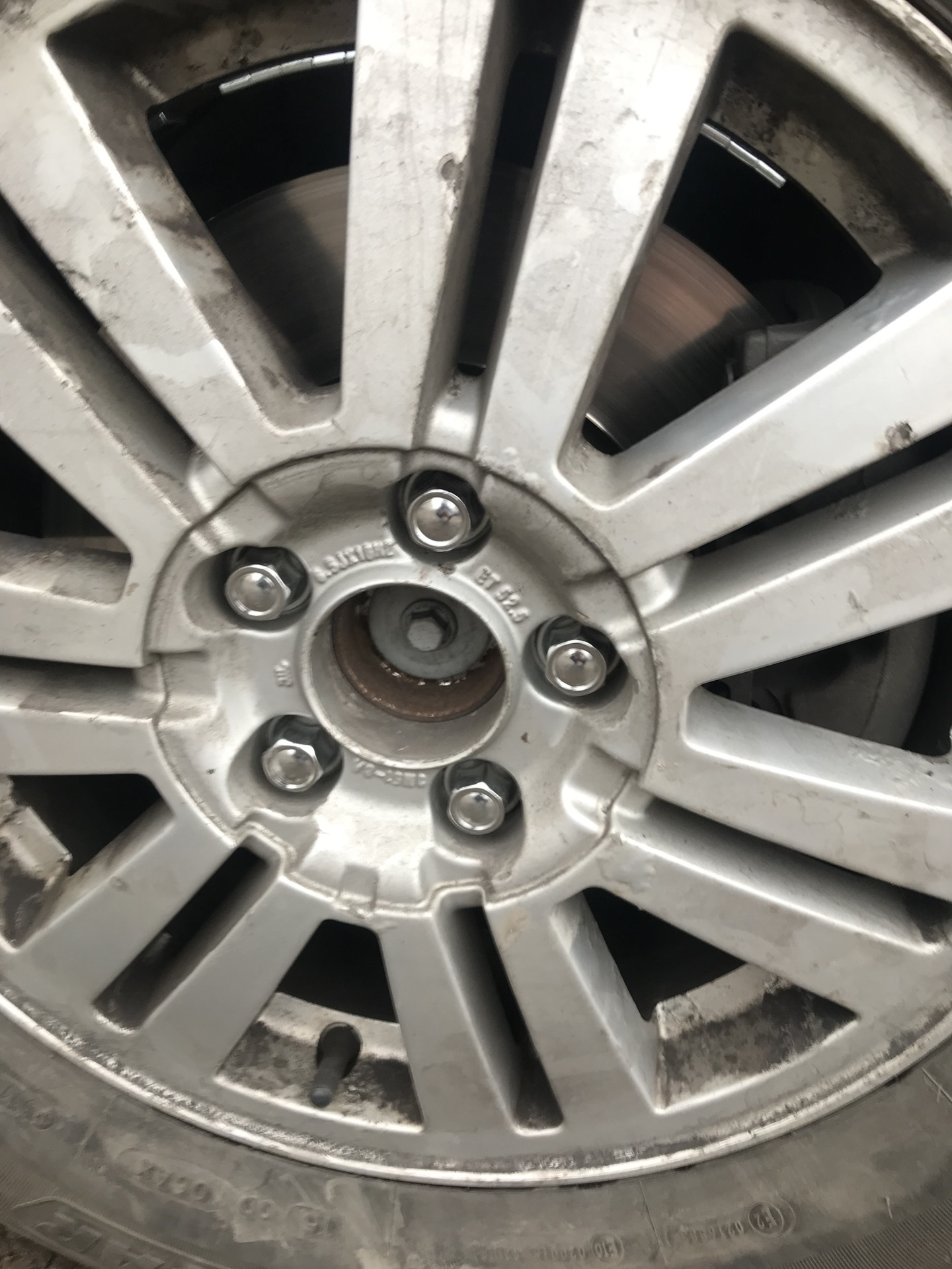 #22 Замена гаек на колесах — Ford S-Max (1G), 2 л, 2006 года | своими ...