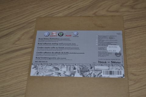 AKL45000505 Уплотнитель крыла VAG | Запчасти на DRIVE2