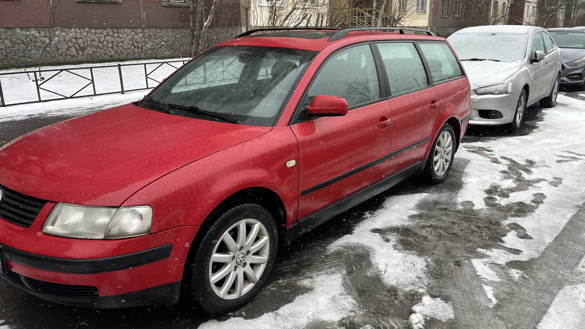 Volkswagen Passat B5 1.6 бензиновый 1998 | Red на DRIVE2