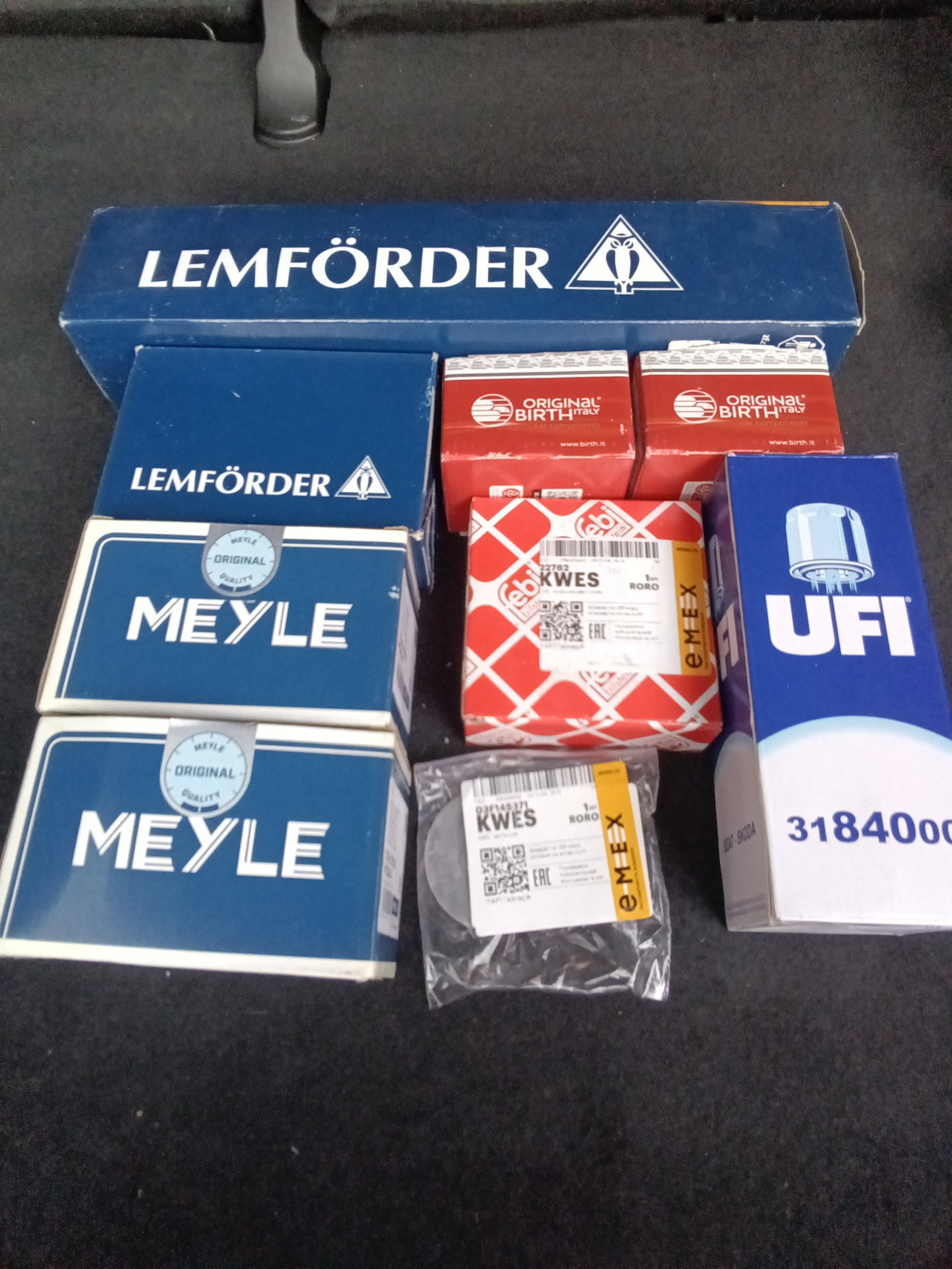 Обслуживание передней подвески — SEAT Leon (Mk II), 1,2 л, 2012 года ...