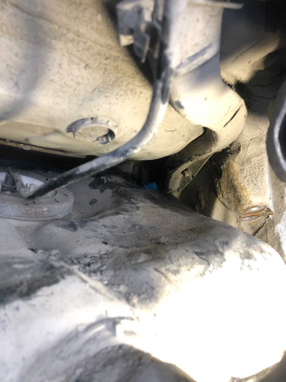 #81 Течь бензина при полном баке — — BMW 3 series (E90), 3 л, 2005 года ...