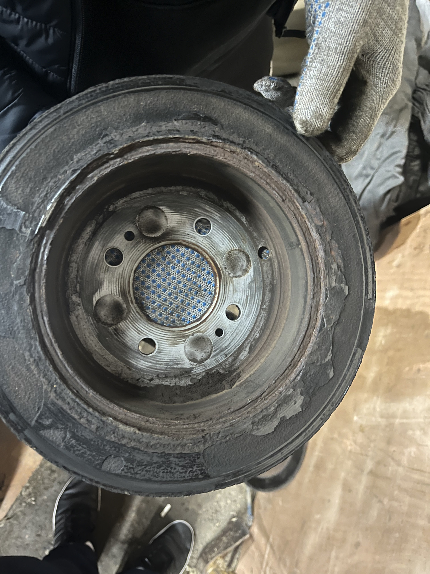 Замена масла в автомате и замена задних дисковых тормозов колодок и ...