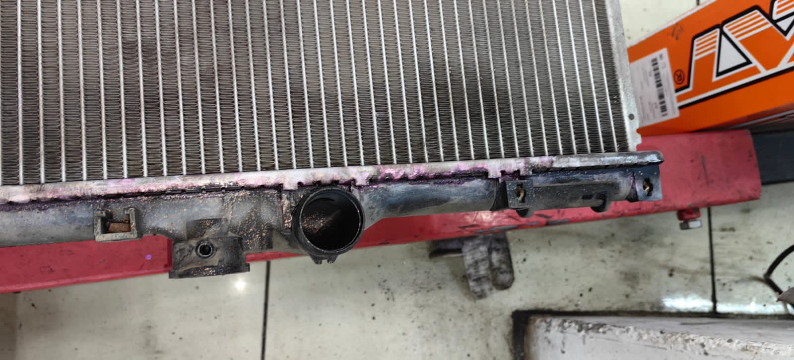 Обслуживание/радиатор — Toyota Hilux Surf (4G), 2,7 л, 2003 года ...