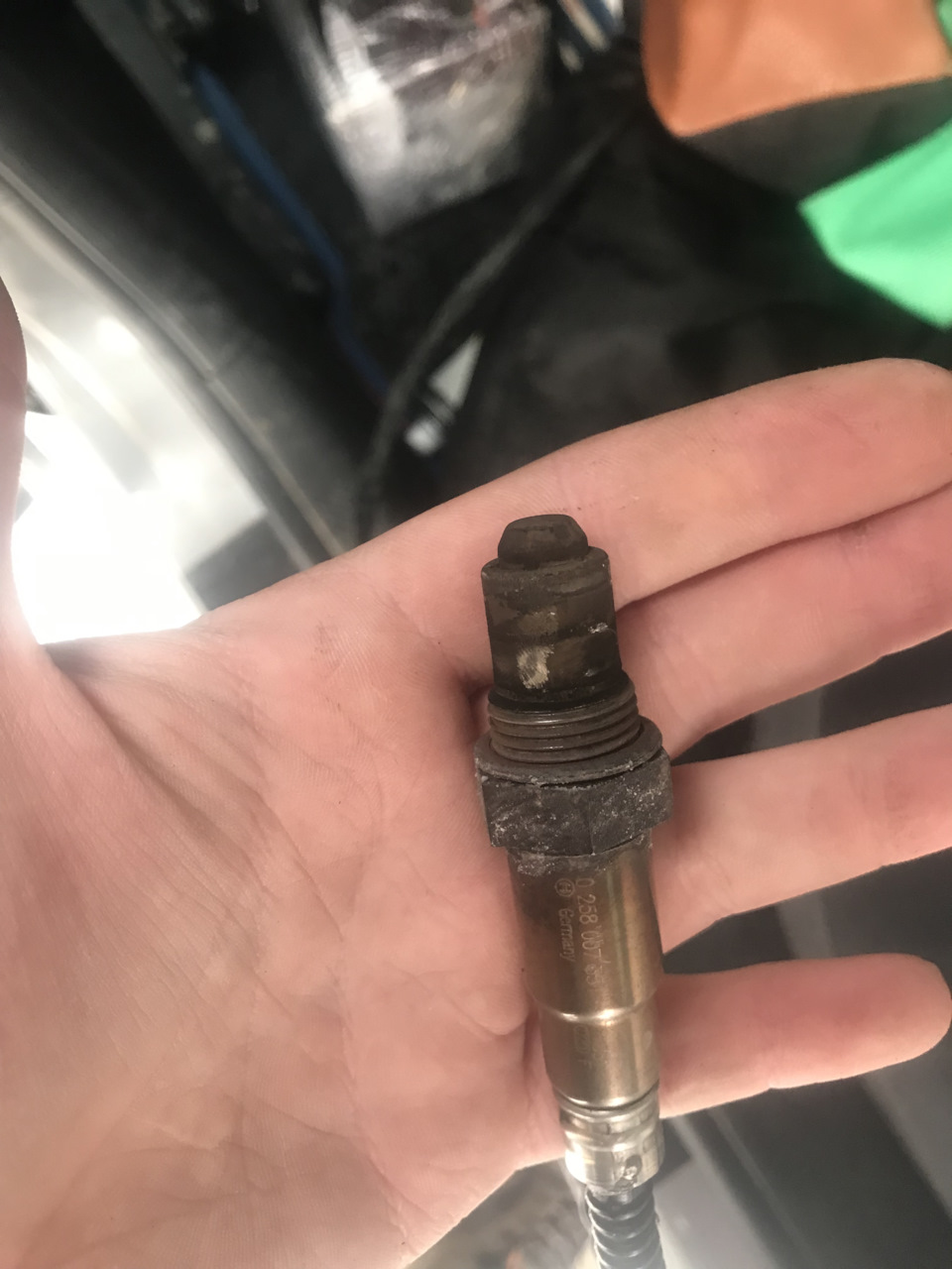 Замена ДМРВ и первой лямбды — Volkswagen Passat B5, 1,8 л, 2002 года ...