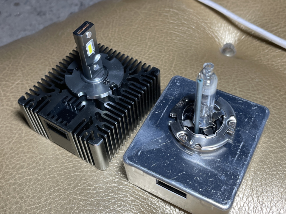 Philips D5S vs China D5S LED — Skoda Rapid (1G), 1,6 л, 2019 года ...