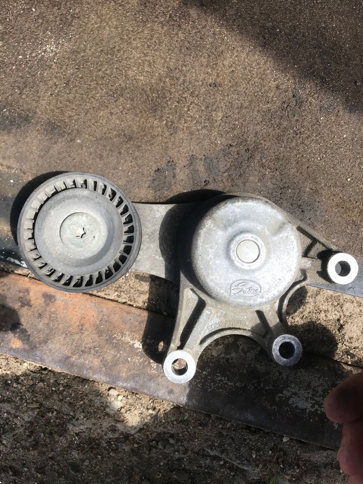 [9] Замена ремней и натяжителя — BMW X1 (E84), 2 л, 2013 года | своими ...