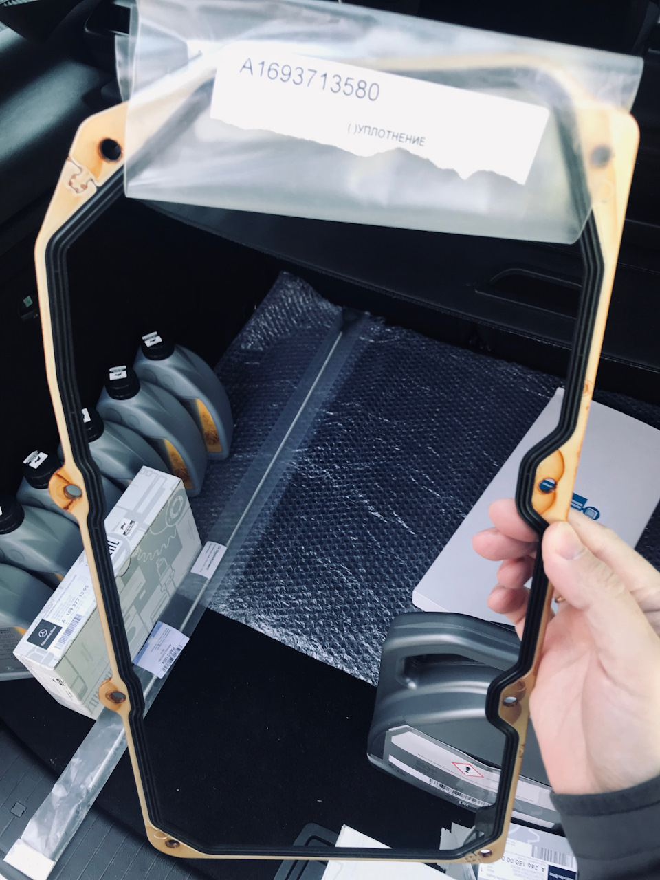 A1693713580 Прокладка поддона масляного Mercedes | Запчасти на DRIVE2