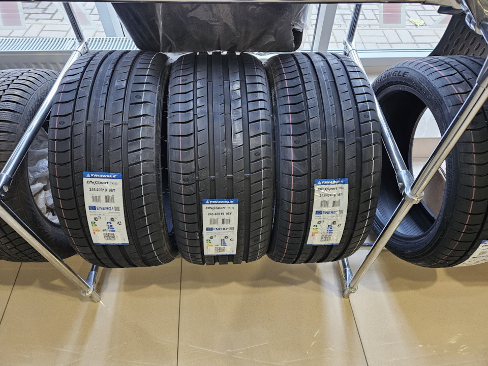 Летние Шины R19 — Volkswagen Passat B8, 1,4 л, 2016 года | шины | DRIVE2