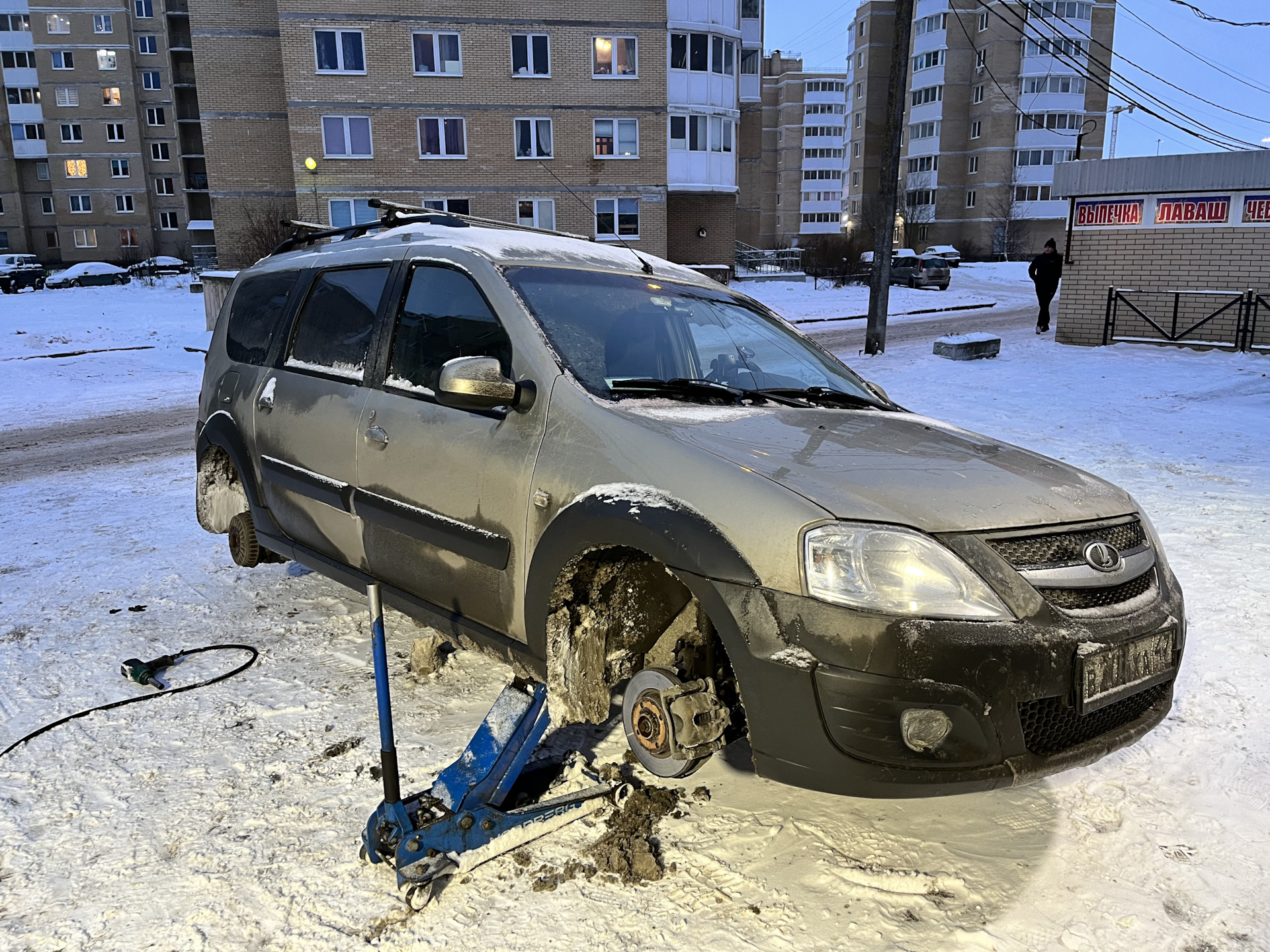 Опять 25, или шины виатти гумно — Lada Largus Cross, 1,6 л, 2019 года ...