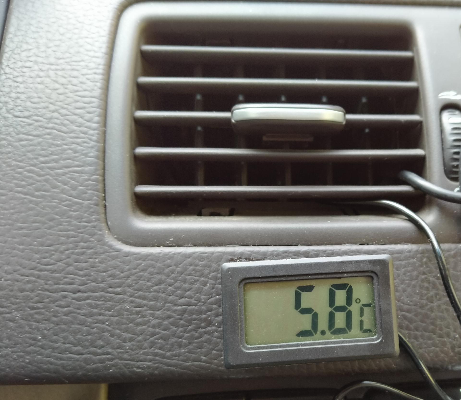 Герметик автомобильного кондиционера Hi-Gear HG9547 — Volvo XC90 (1G), 3,2 л, 2007 года | своими ...