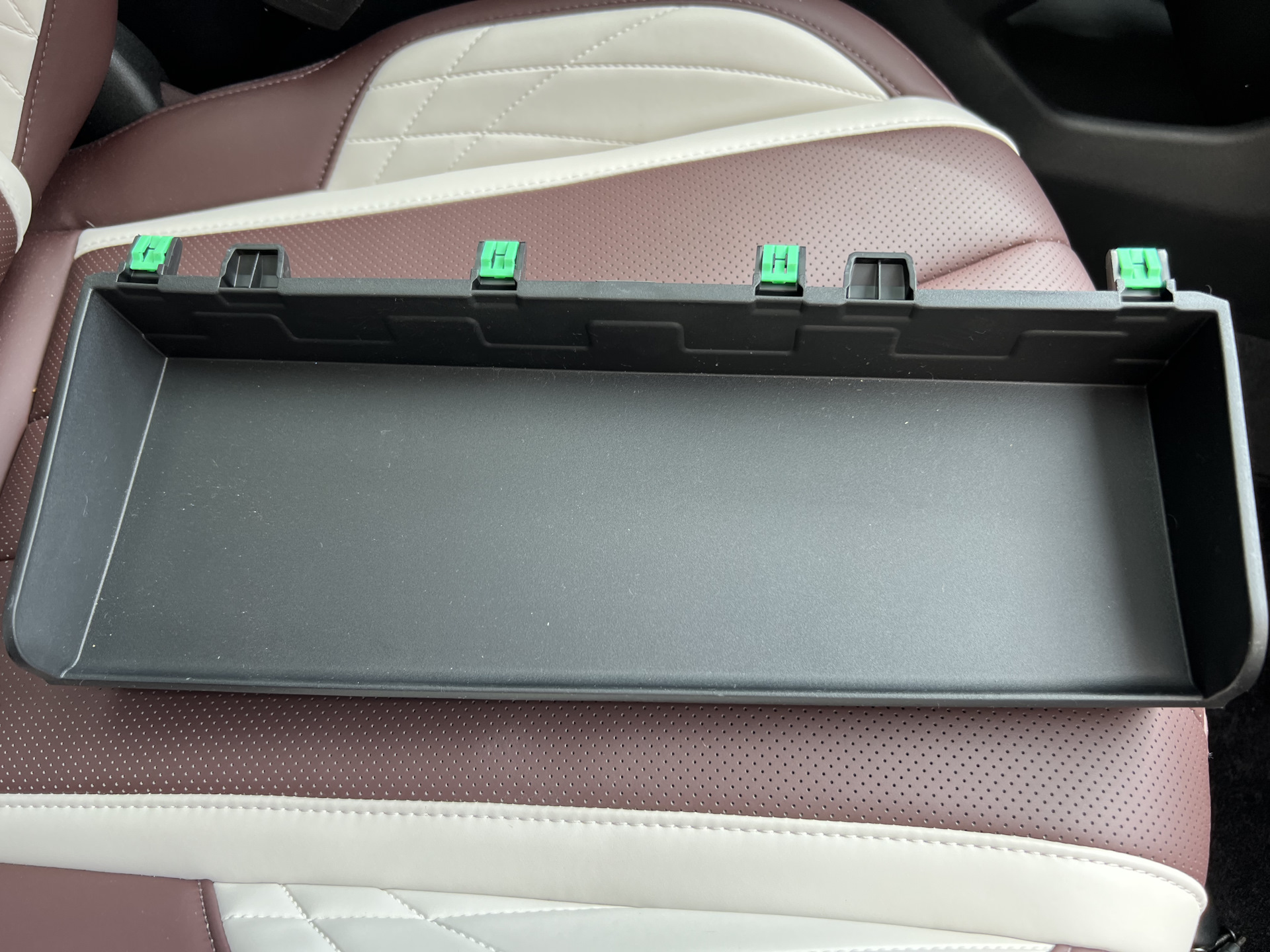 Салонный фильтр. — Geely Monjaro, 2 л, 2022 года | расходники | DRIVE2