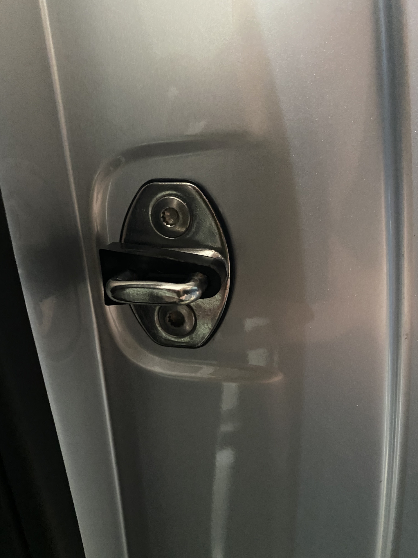 Демпферы замков дверей автомобиля — Volkswagen Jetta VI, 1,6 л, 2018 ...