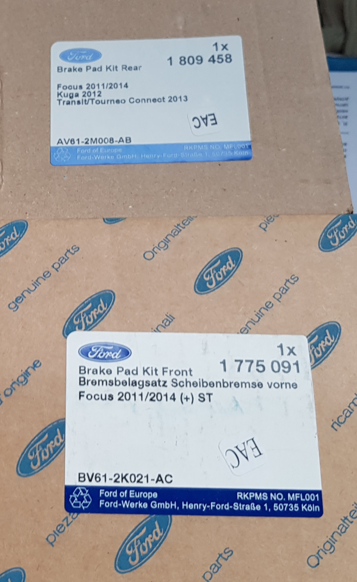 Замена дисков и колодок — Ford Kuga (2G), 1,6 л, 2015 года | визит на ...