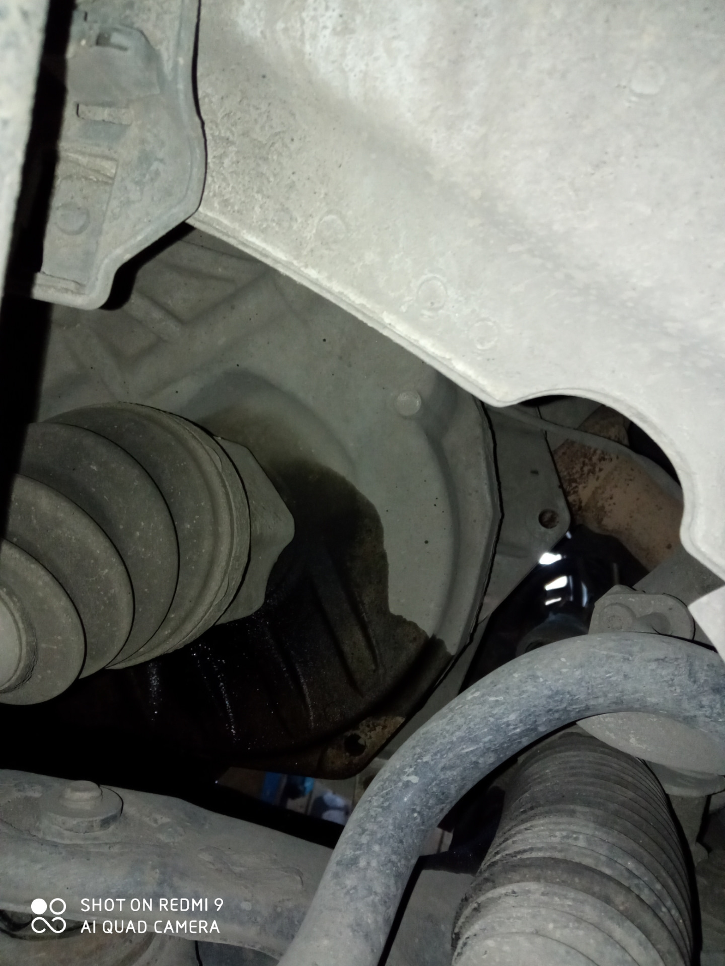 Подтяжка рейки, потёк сальник привода — Ford Mondeo IV, 2,3 л, 2008 ...