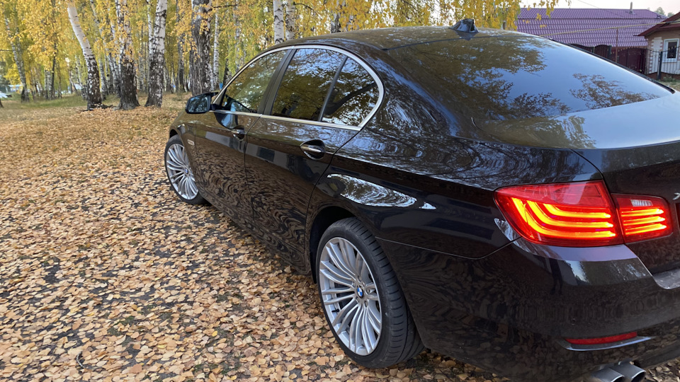 BMW 5 series (F10) 2.0 бензиновый 2014 | Black на DRIVE2