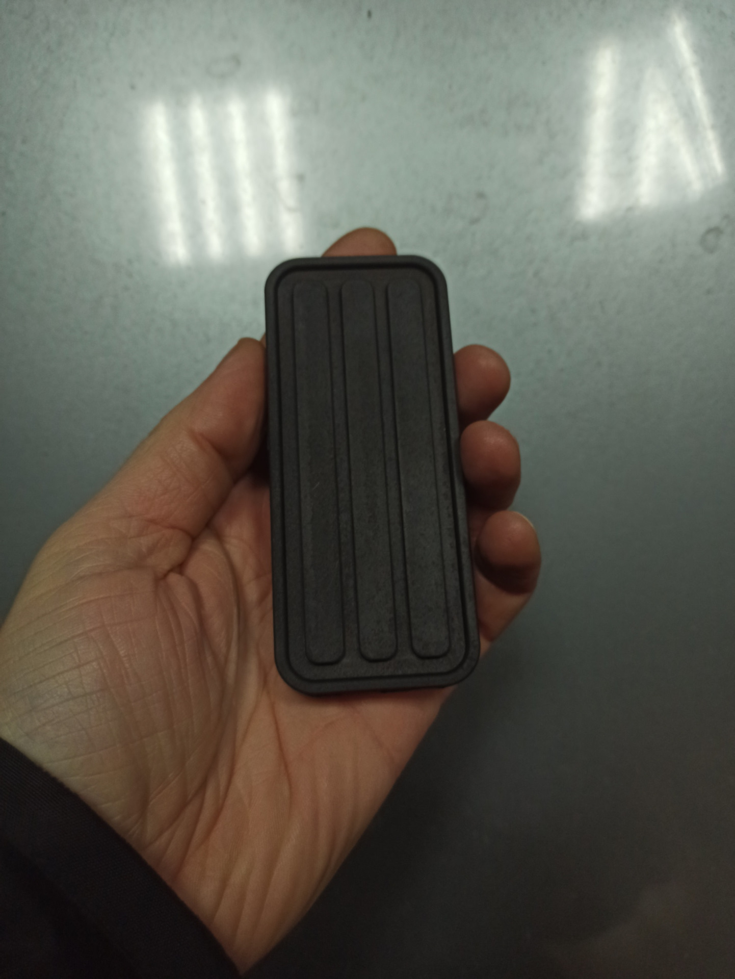 накладка педали газа — Skoda Octavia A4 Mk1, 1,4 л, 2006 года | своими ...