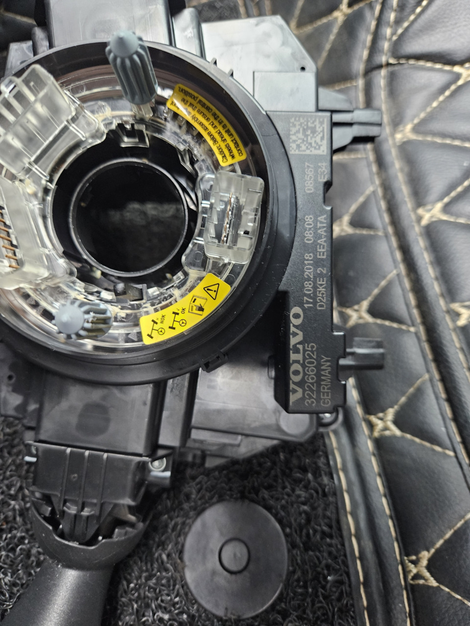 32266025 Блок подрулевых переключателей Переключатель подрулевой Volvo ...