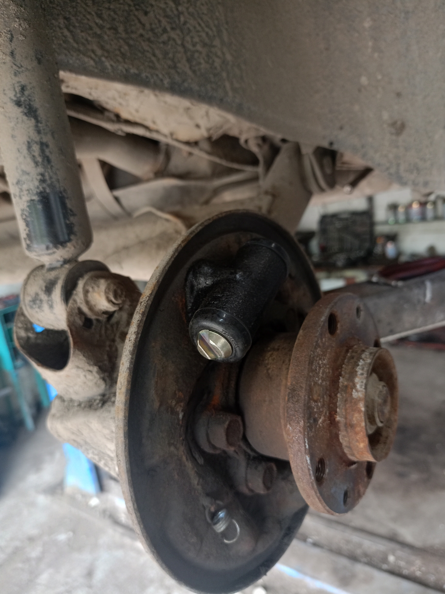 Стойки стабилизатора+тормазные целиндрики — Lada 2115, 1,5 л, 2004 года ...