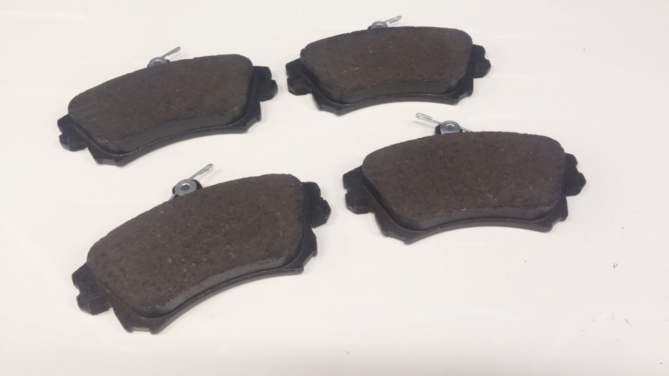 30769199 Колодки тормозные дисковые комплект Volvo | Запчасти на DRIVE2