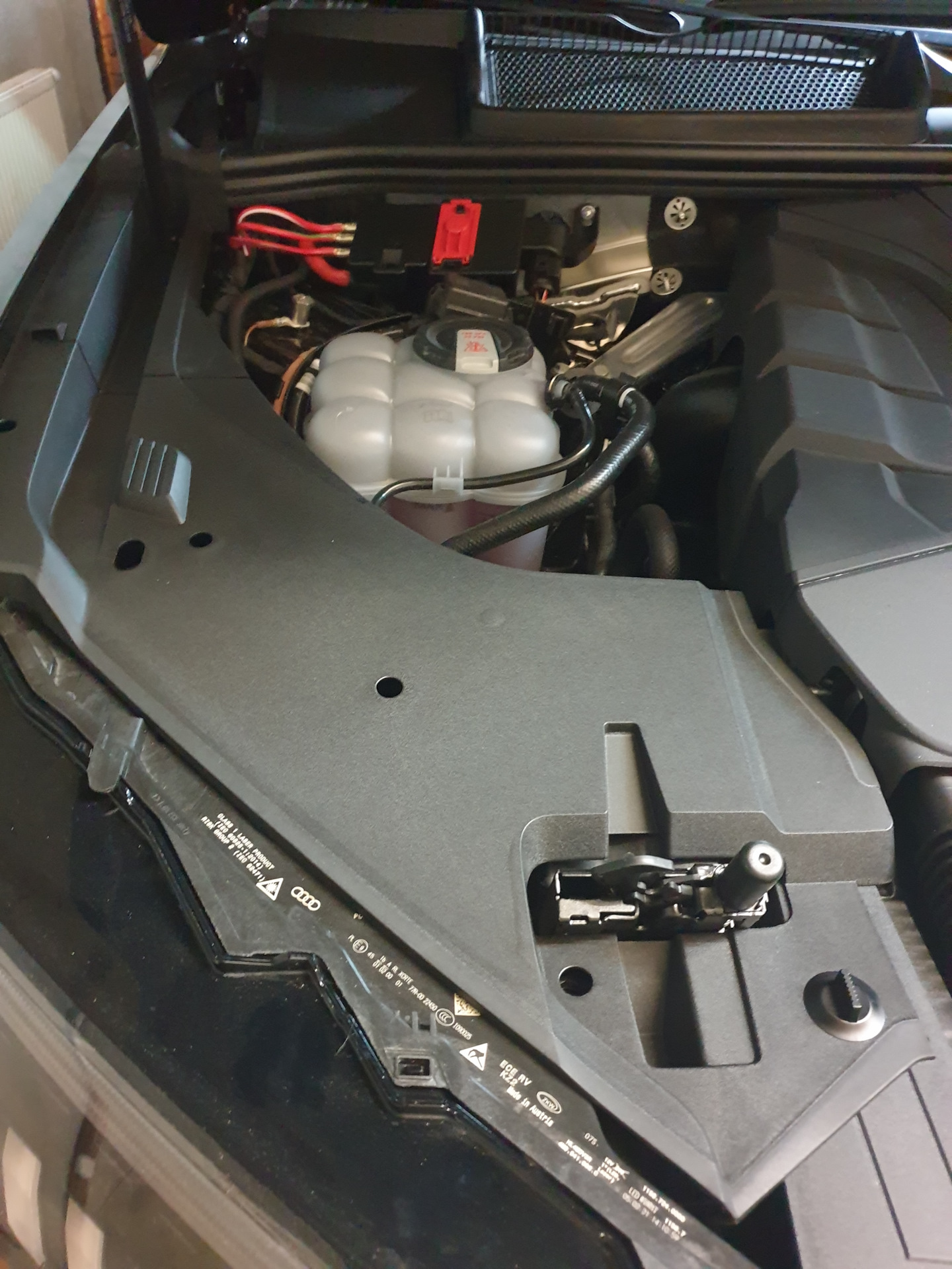 Продолжаем доработки — пришли пыльники под капот — Audi Q7 (2G), 3 л ...