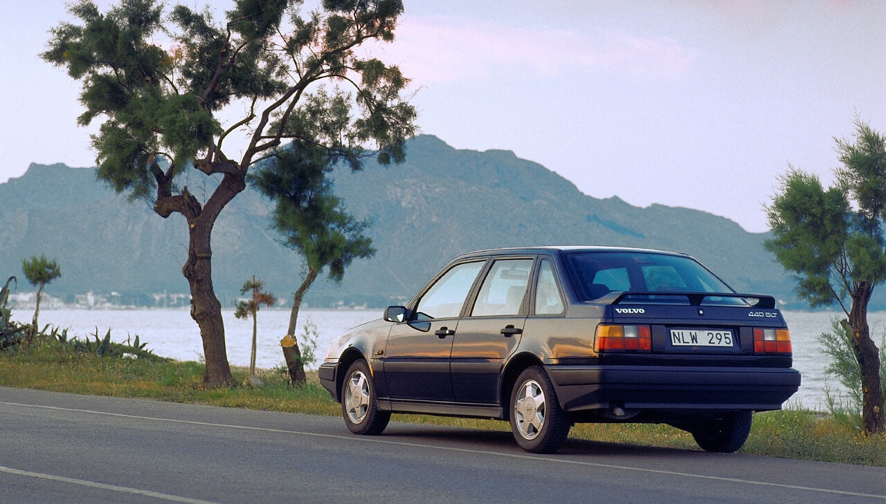 Модель Volvo 440 отмечает 30-летний юбилей — Volvo 440, 1,8 л, 1995 ...