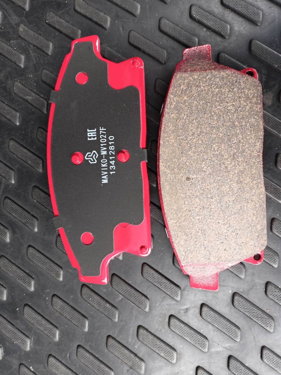 13412810 Колодки тормозные передние к-кт R16 Chevrolet Cruze/Orlando ...