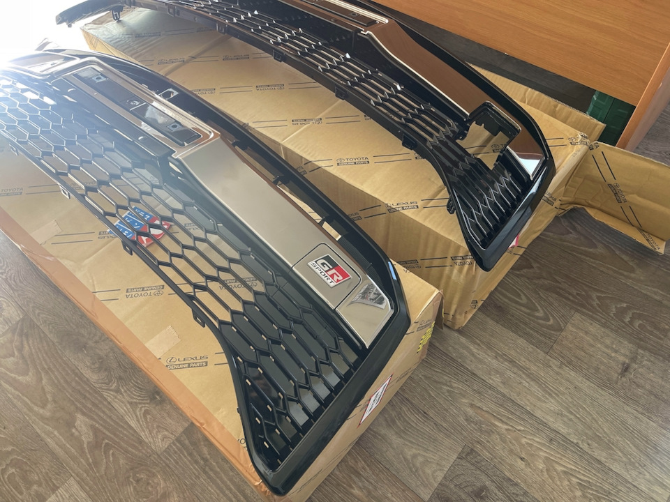 GR Vol.6 — Эмблема. 75310-52040 — Toyota C-HR, 1,2 л, 2017 года ...