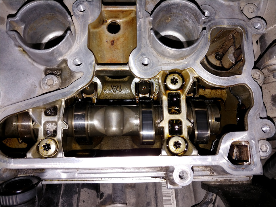 Замена обратного клапана 06H103156 в поддоне — Volkswagen Passat B6, 1 ...