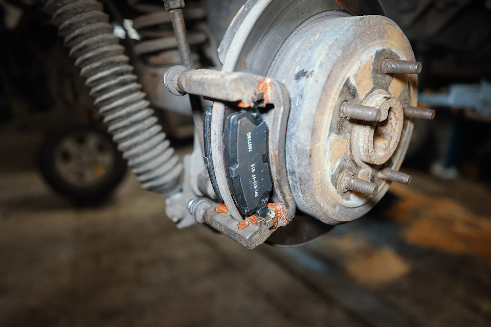 Задние тормозные колодки Джип Вранглер JK (2012) — Mopar plus на DRIVE2