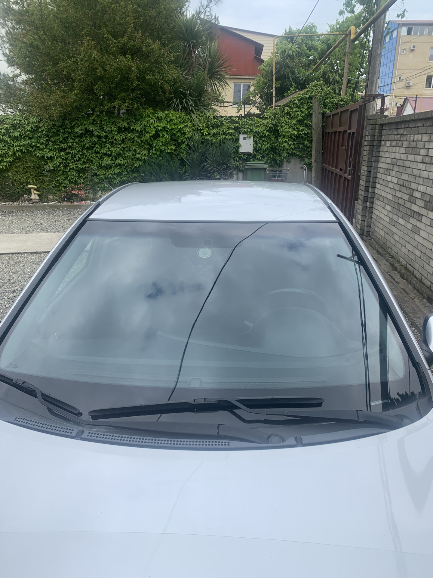 Установка уплотнителя над лобовым + стрелка 11 — KIA Rio (3G), 1,6 л ...