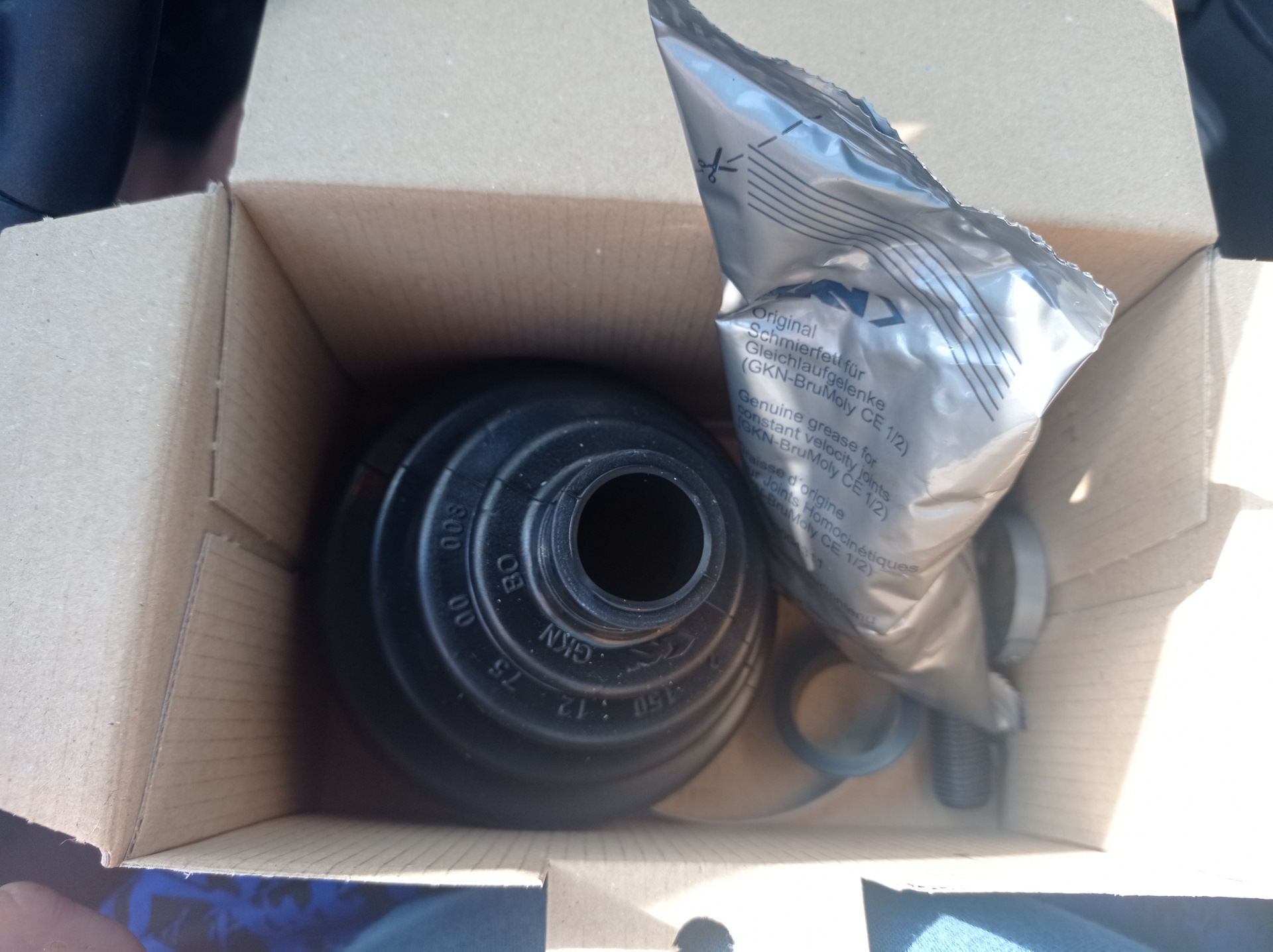 Замена пыльника шарнира равных угловых скоростей(шрус) — Skoda Superb ...