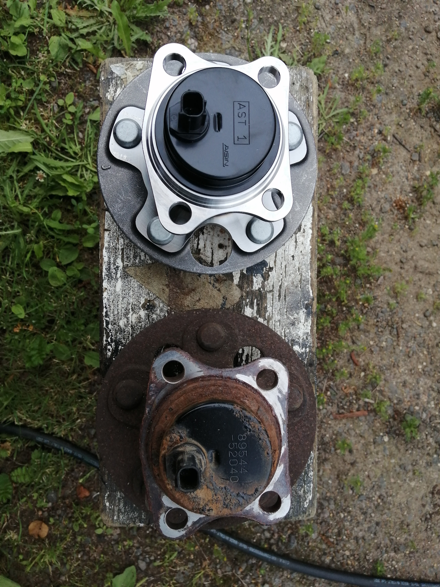 Замена задних ступиц, пыльников и восстановление разъёмов АБС. — Toyota ...