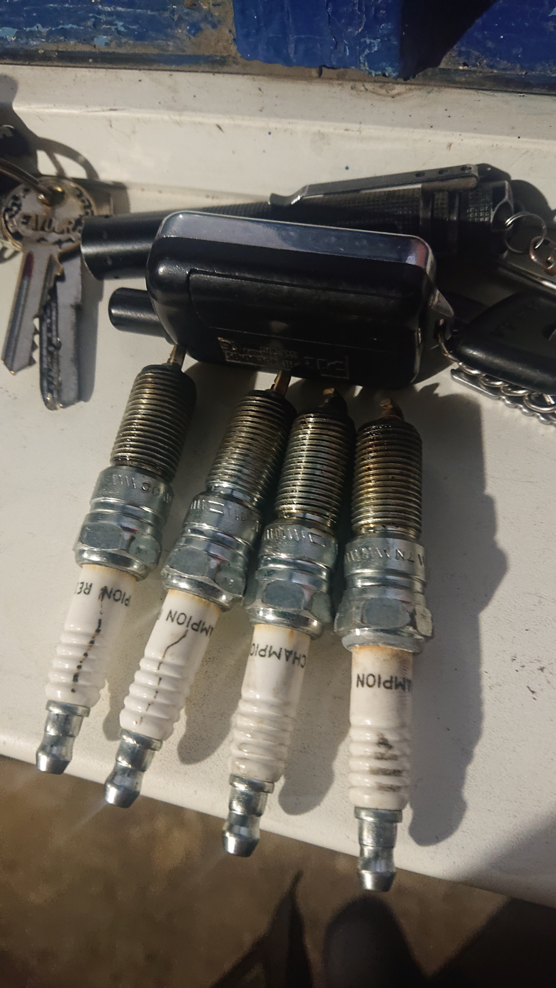 Свечи Champion RE16MC НЕ БЕРИТЕ! — Chrysler PT Cruiser, 2,4 л, 2003 ...