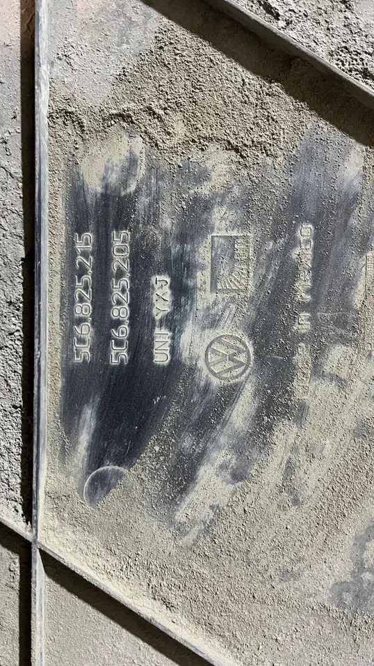 5C6825205 Облицовка VAG | Запчасти на DRIVE2