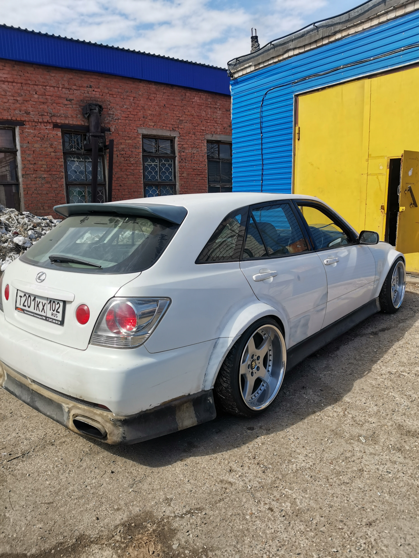 Спойлер Elixir custom для Altezza Gita от InStylePRO — Toyota Altezza ...