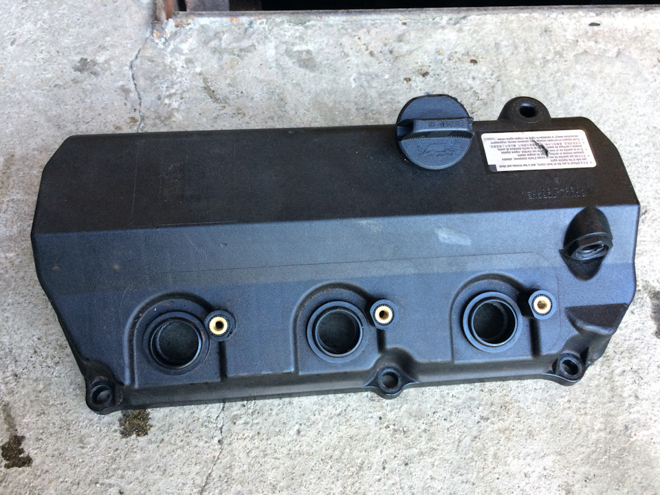 1035A942 Крышка клапанная правая в сборе Mitsubishi | Запчасти на DRIVE2