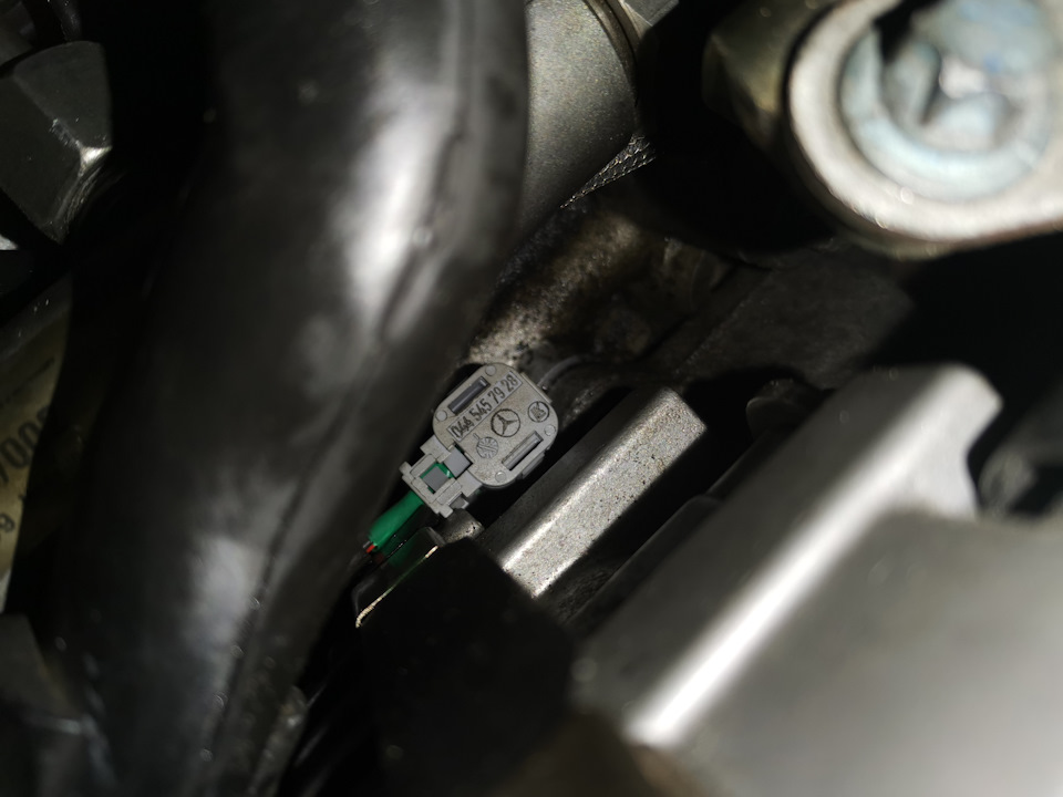 Замена свечи накала — Mercedes-Benz E-Class (W211), 3 л, 2007 года ...