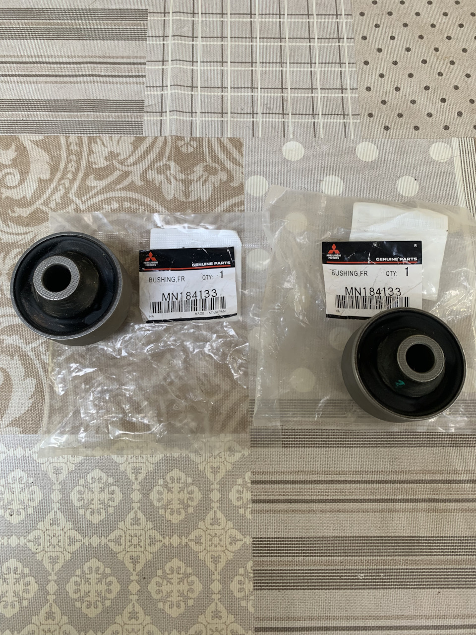 MN184133 Сайлентблок переднего нижнего рычага OEM Mitsubishi | Запчасти ...