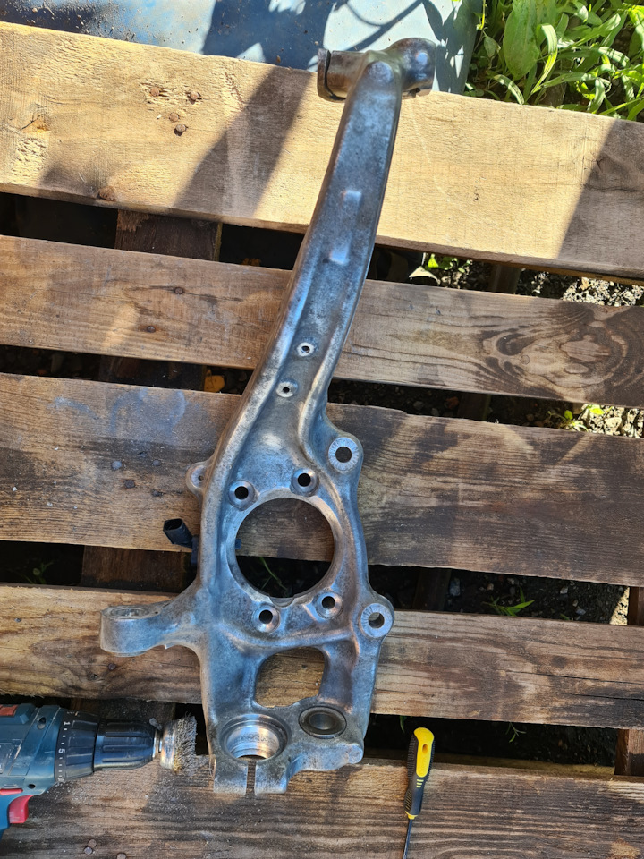 4G0407253A Корпус подшипника ст VAG | Запчасти на DRIVE2