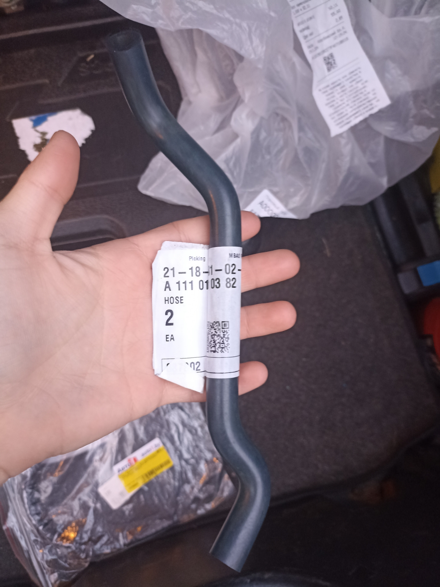 Подготовка к обновлению системы вентиляции картерных газов — Mercedes ...